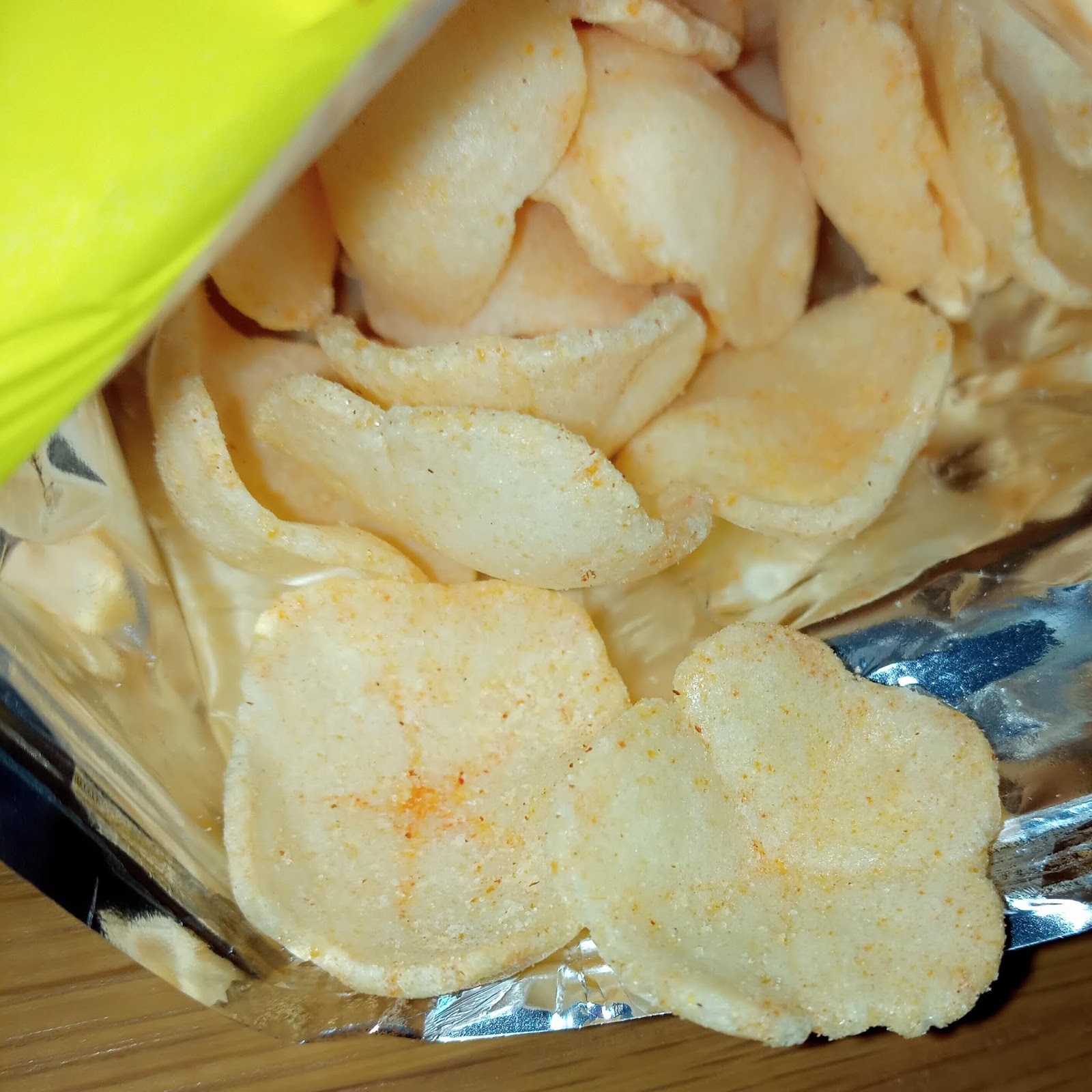 Supersupergirl's Food Reviews: [Review] Skips Snacks