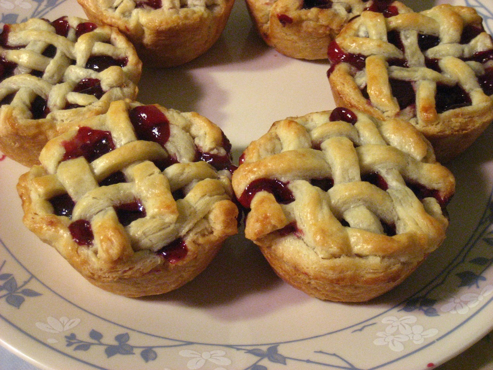 The Foodie Next Door: Mini Cherry Pies