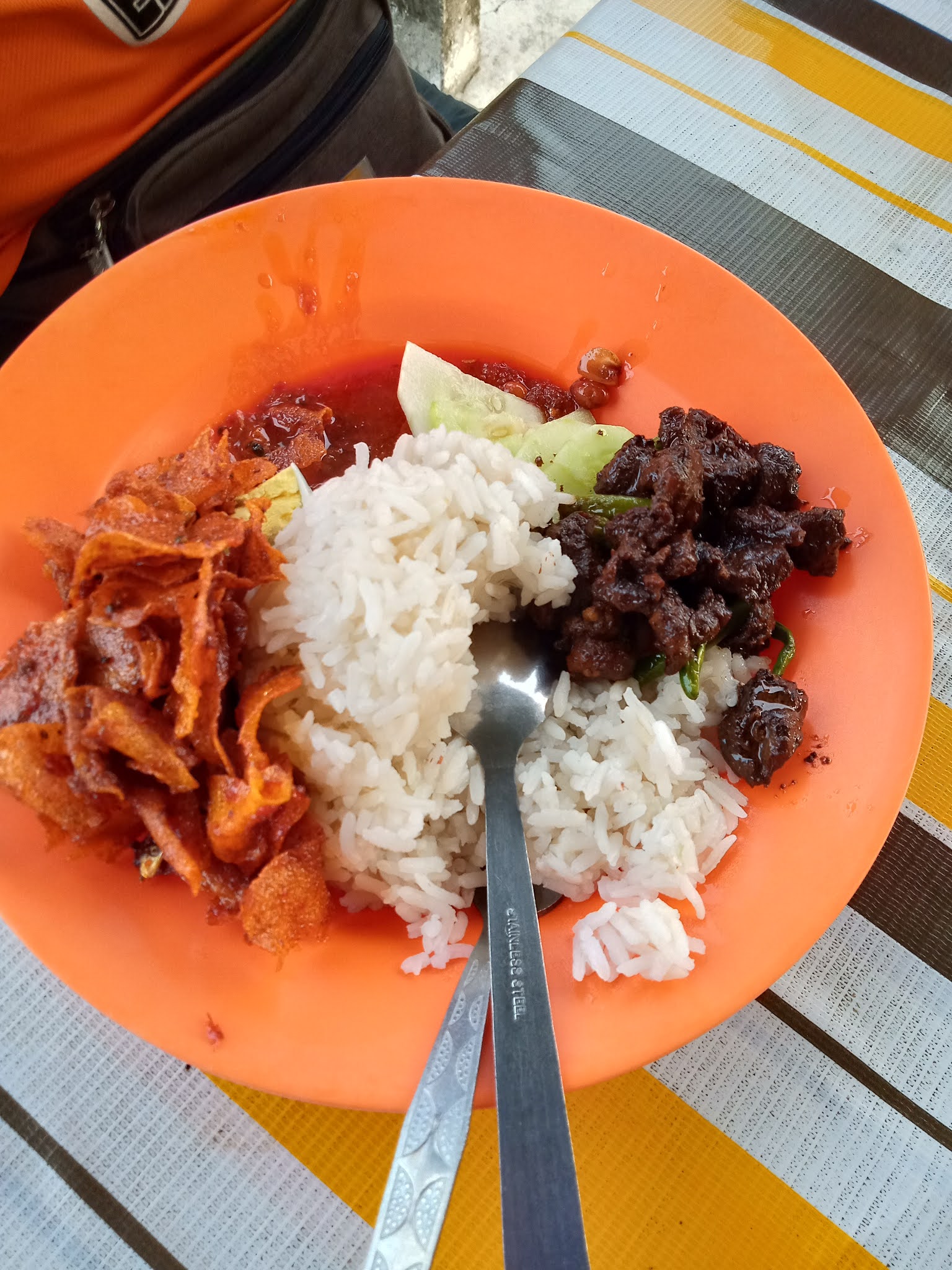 Rayyan Fada's Diary: Nasi Lemak Kukus Terbaik di Pusing, Perak (Warung ...