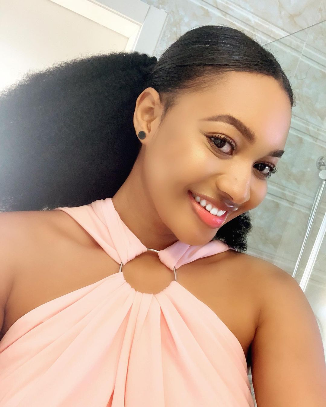 Instagram Pictures: About Kirachaana Oghene Karo Bio, Wikipedia ...