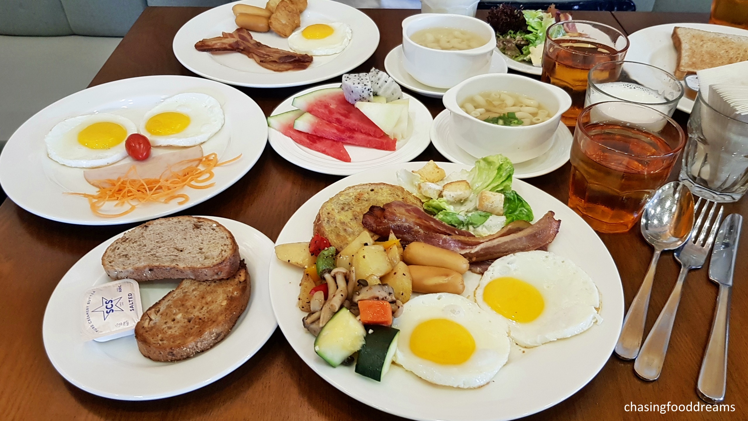 CHASING FOOD DREAMS: 2021