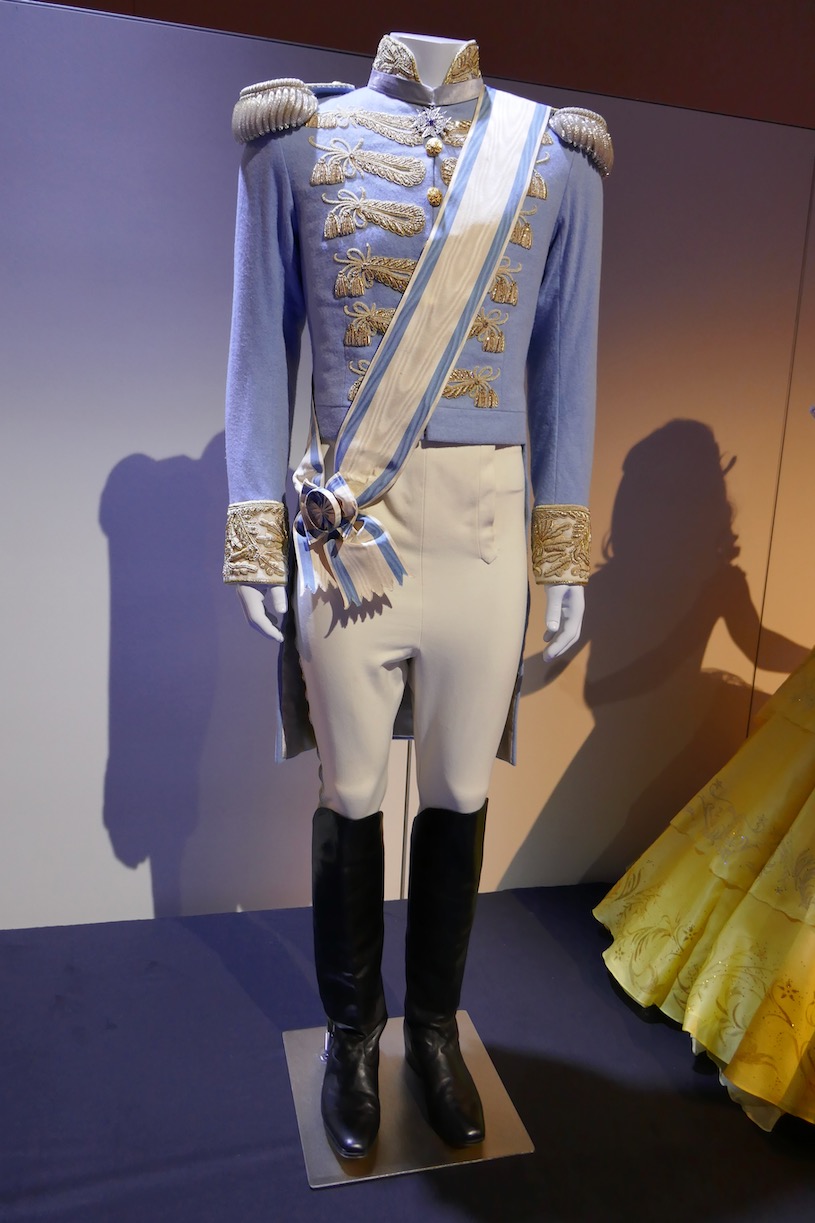 Hollywood Movie Costumes and Props: Richard Madden's Prince Charming ...