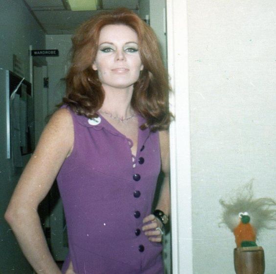 Shadows on the Wall: An Online Dark Shadows Fanzine: Marie Wallace as Eve