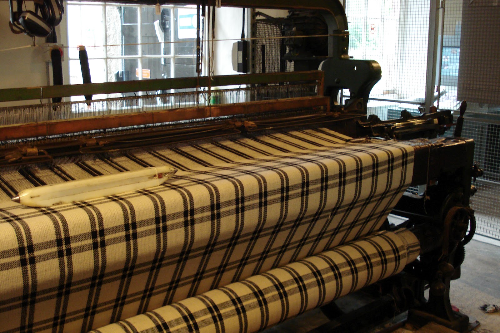 Welsh Quilts: Demonstration of Weaving Looms at Wool Museum