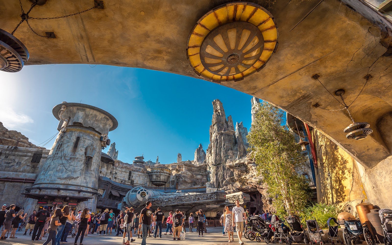 It's Always Sunny in Batuu