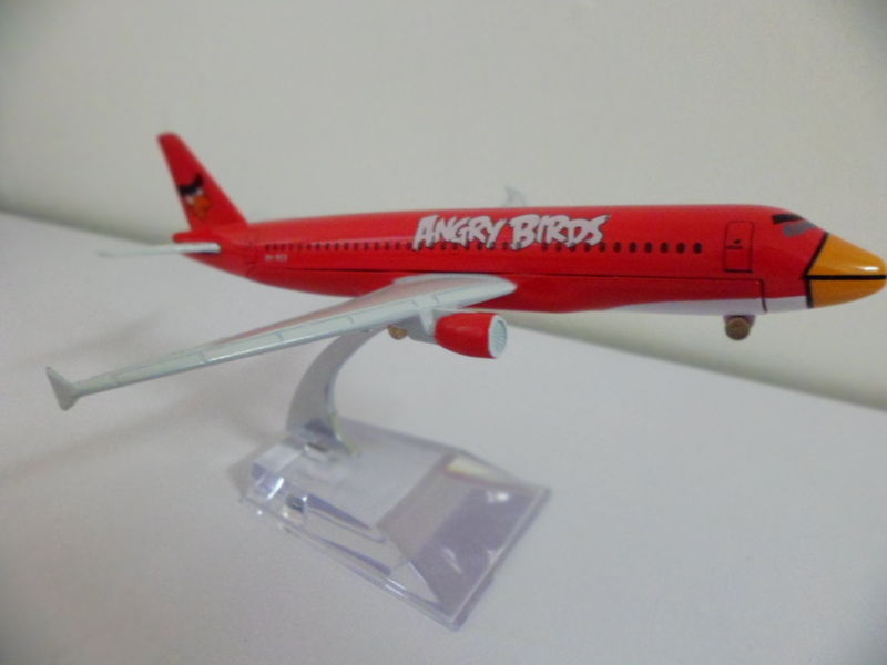 "TAKE OFF": A320 ANGRY BIRDS PLANE MODEL SIZE 16CM - RM35.00 PER PIECE