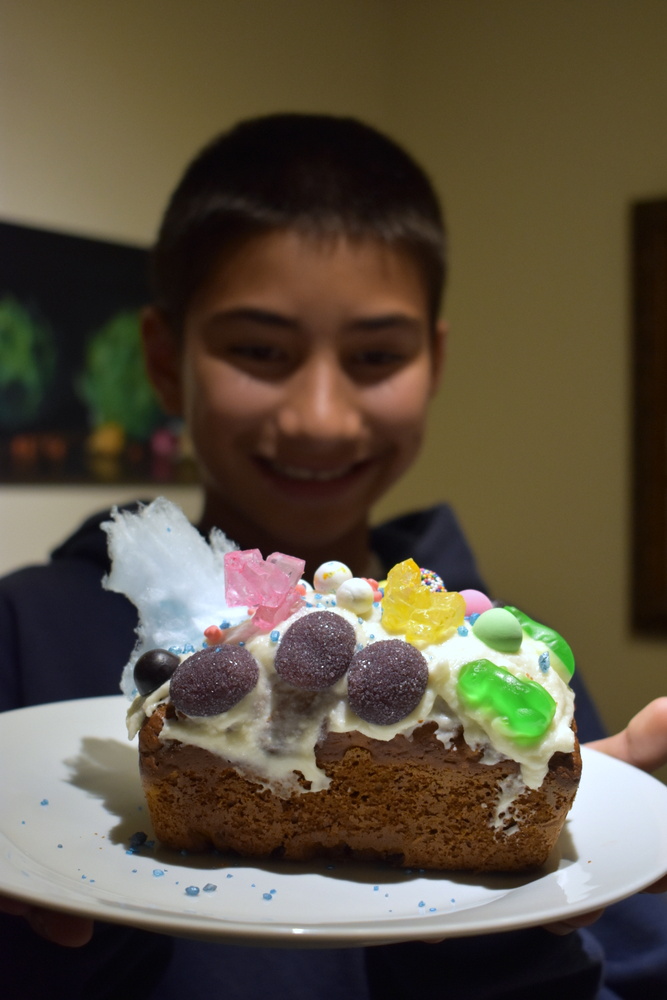 Cherry-Chasing Dot Muncher Libations + Candy-Laden Cakes #FoodNFlix