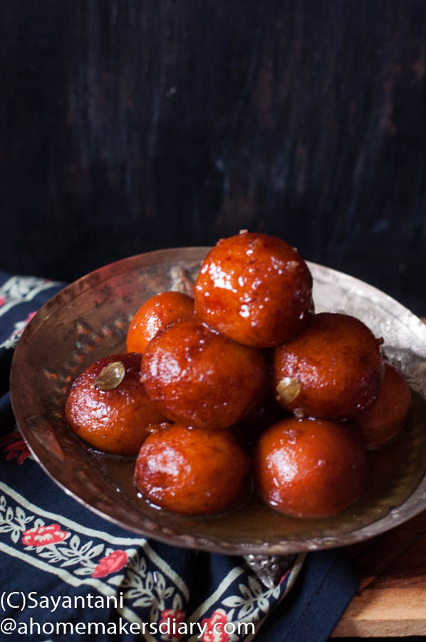Pantua-Bengali Gulab Jamun - A Homemaker's Diary