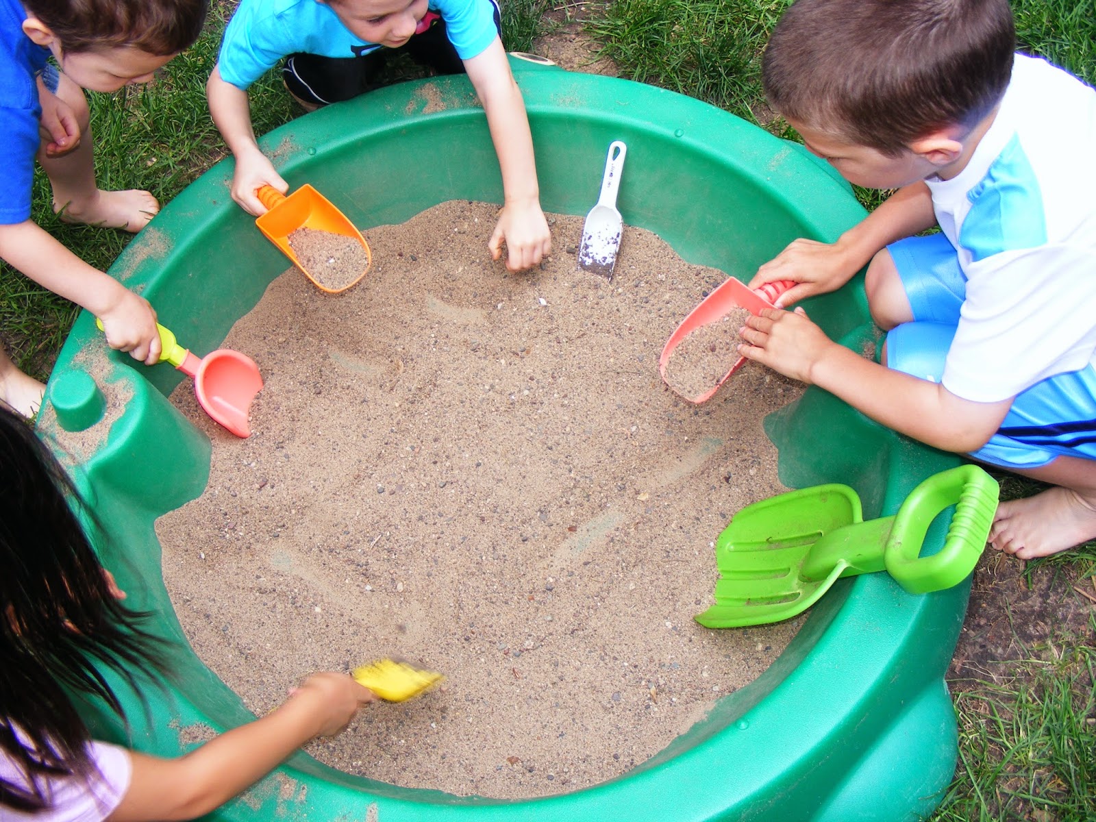 Kidspert: Sensory Sandbox Game: Digging for "Gold"