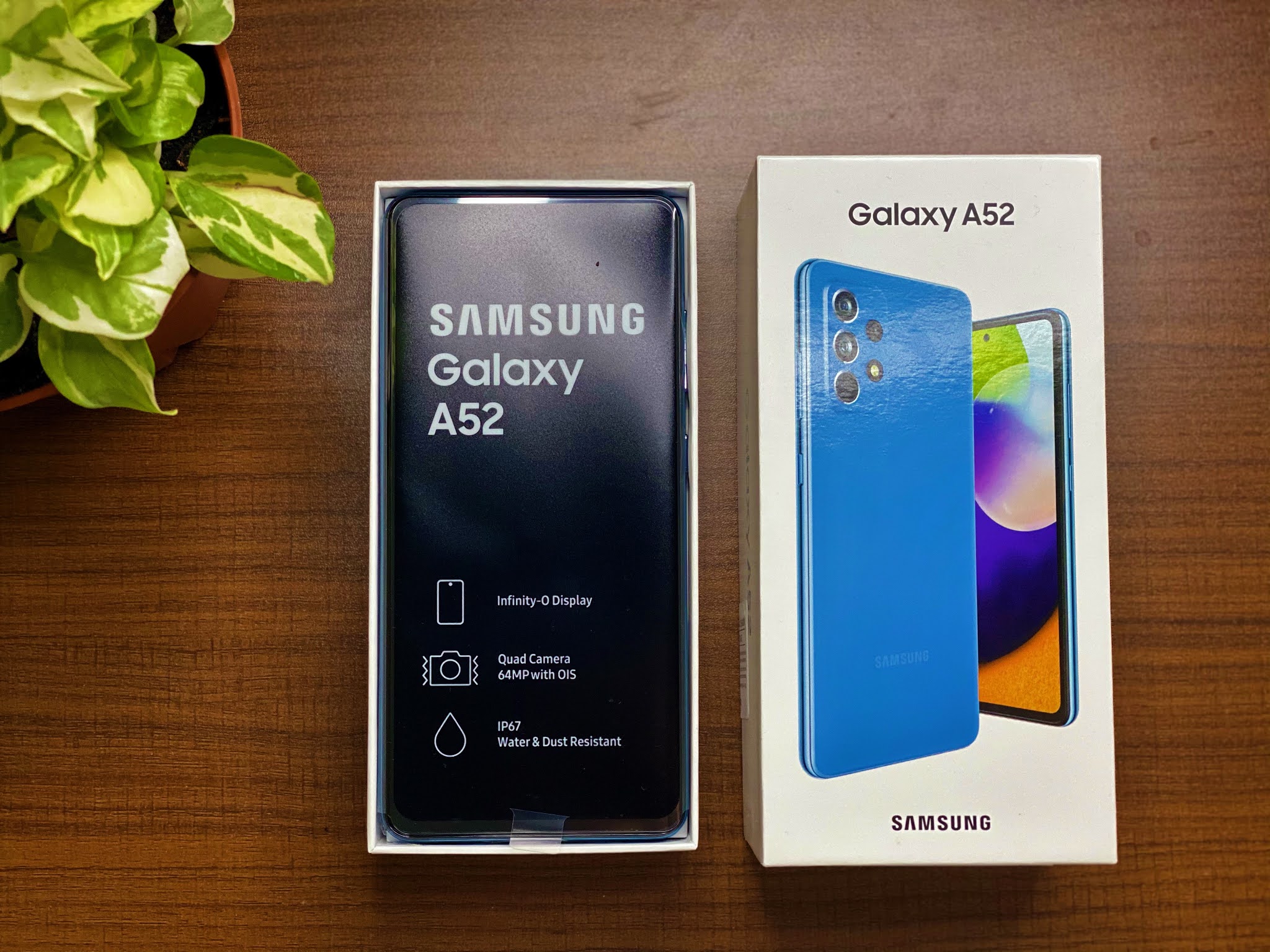 Unboxing the Galaxy A52: Awesome Unpacked