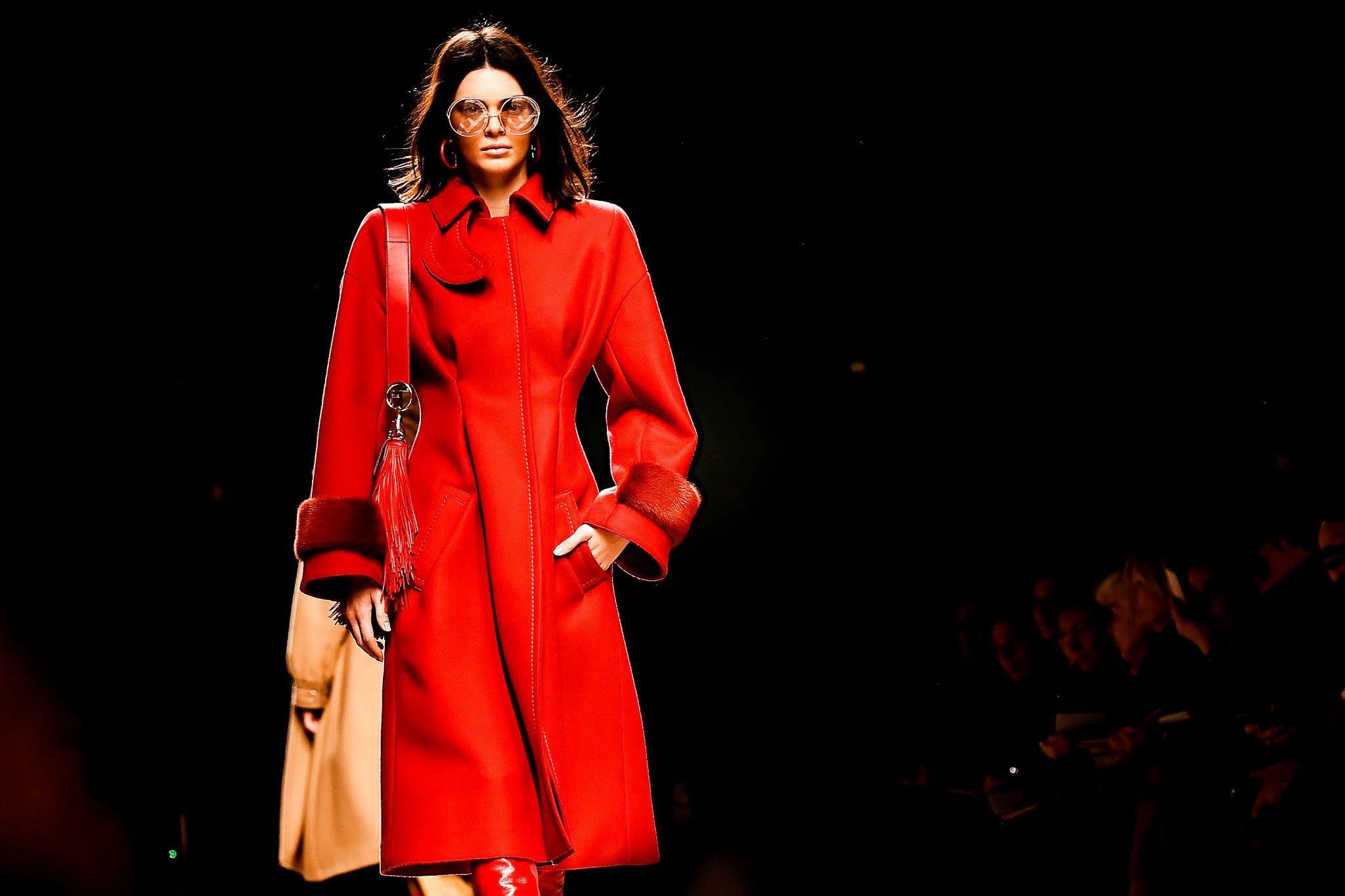 Fendi FW 17 Fashion Show | Kendall Jenner Fans Page