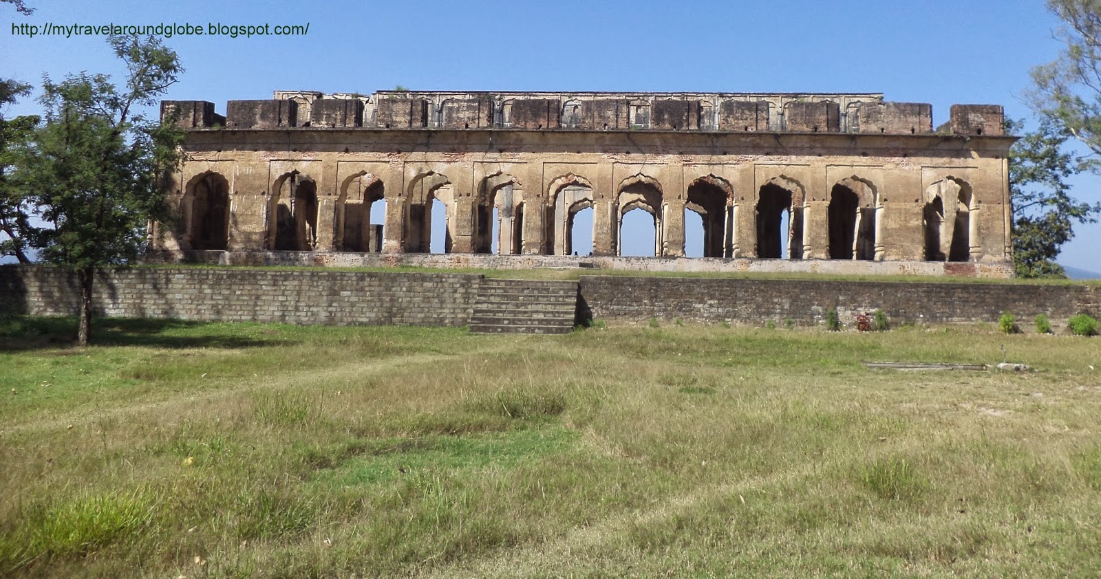 Ghoomna(Traveling): A visit to Fort of Sujanpur Tihra