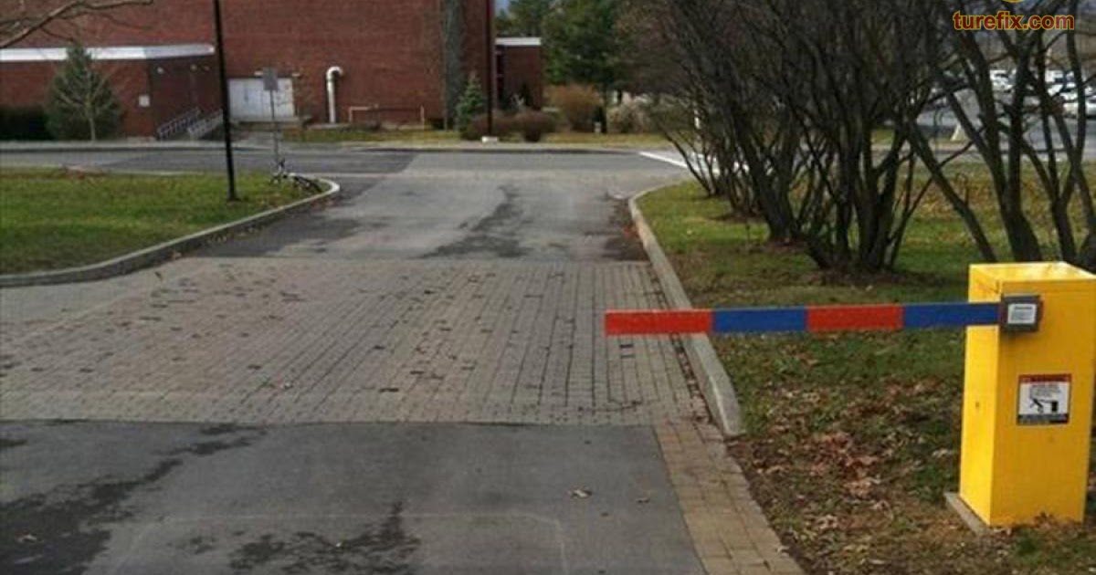Epic Funny Comments, Memes, Pictures: Gate, you had one job!