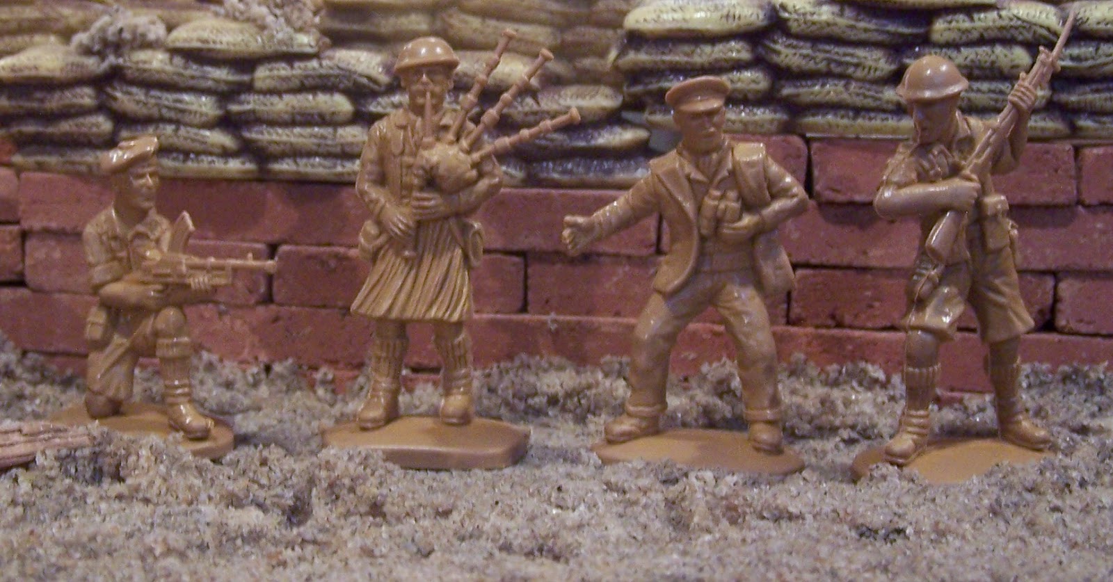 WWII Plastic Toy Soldiers: Matchbox - Toy Soldiers