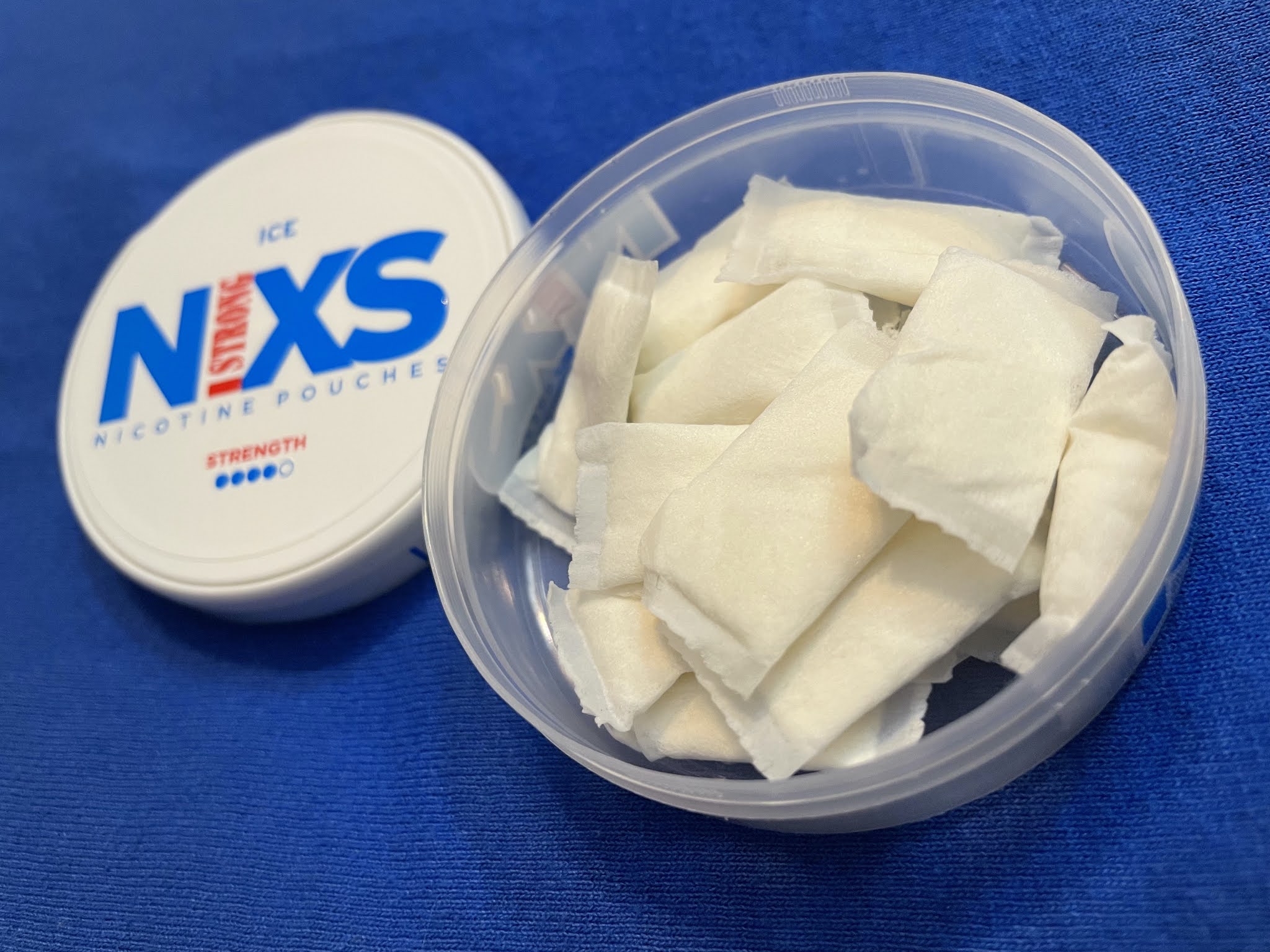 NIXS Strong Ice & Espresso (Nicotine Pouches) - Review. 19 May 2021.