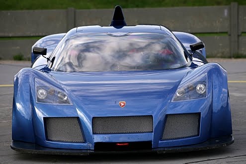 CAR MODALS: NEW SUV FROM RENAULT