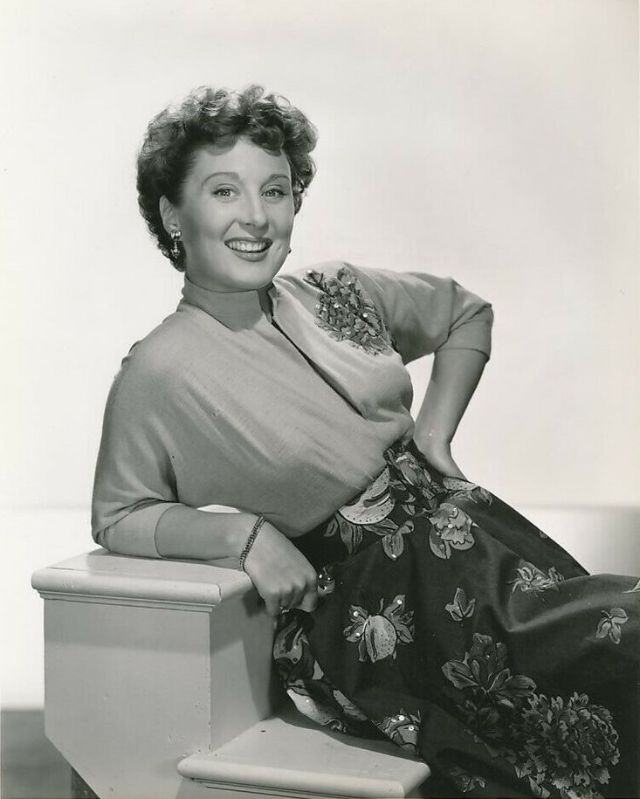 30 Vintage Portrait Photos of Betty Garrett in the 1940s and ’50s ...