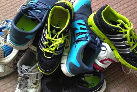 enYron: Wear your mismatched sport shoe with pride