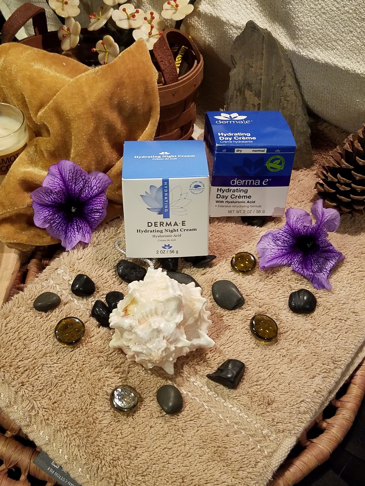 Missy's Views : A look at Derma-E's New Look!