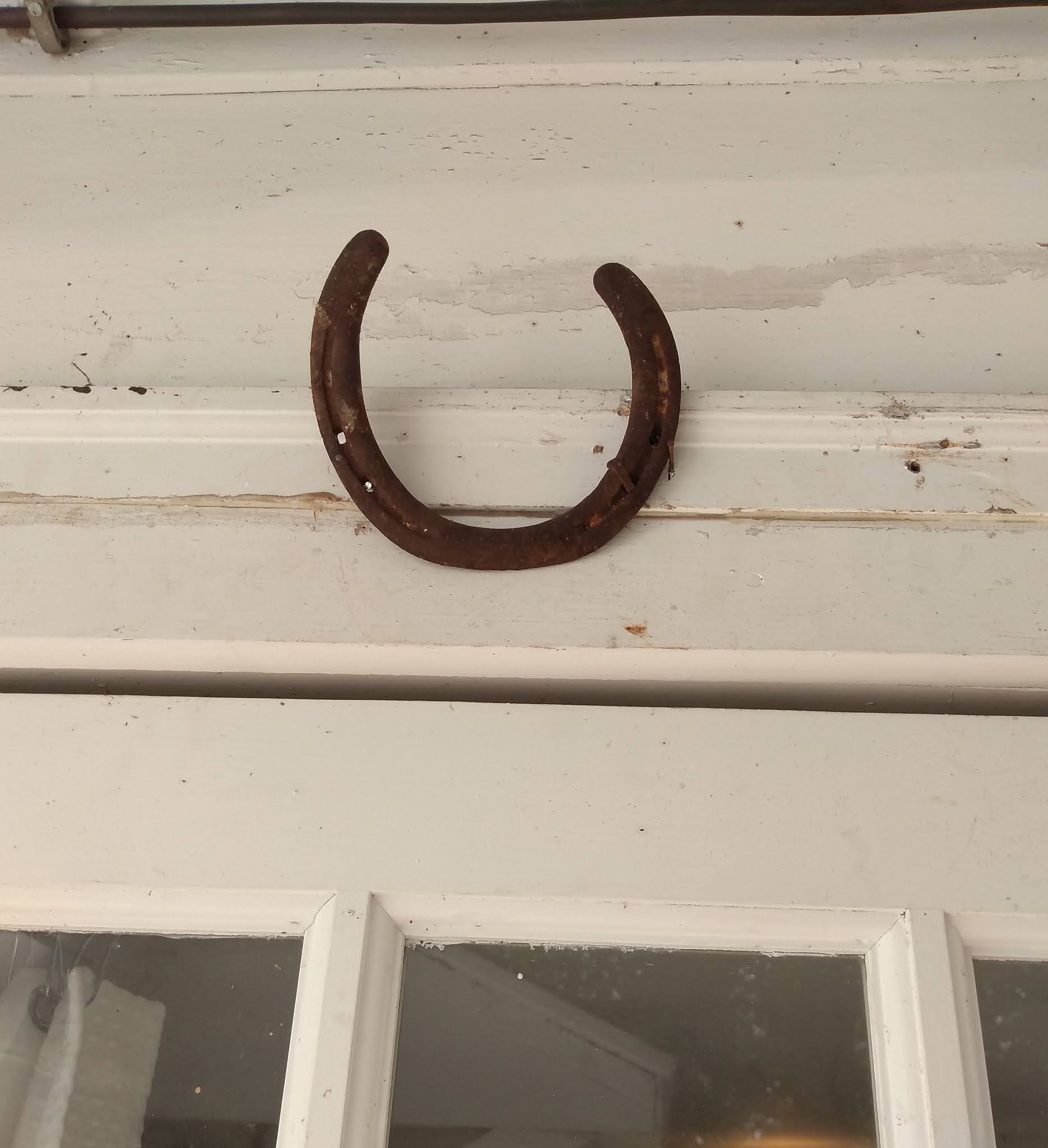 Divinebunbun's Rugged Rural Missouri: The Old Horseshoe