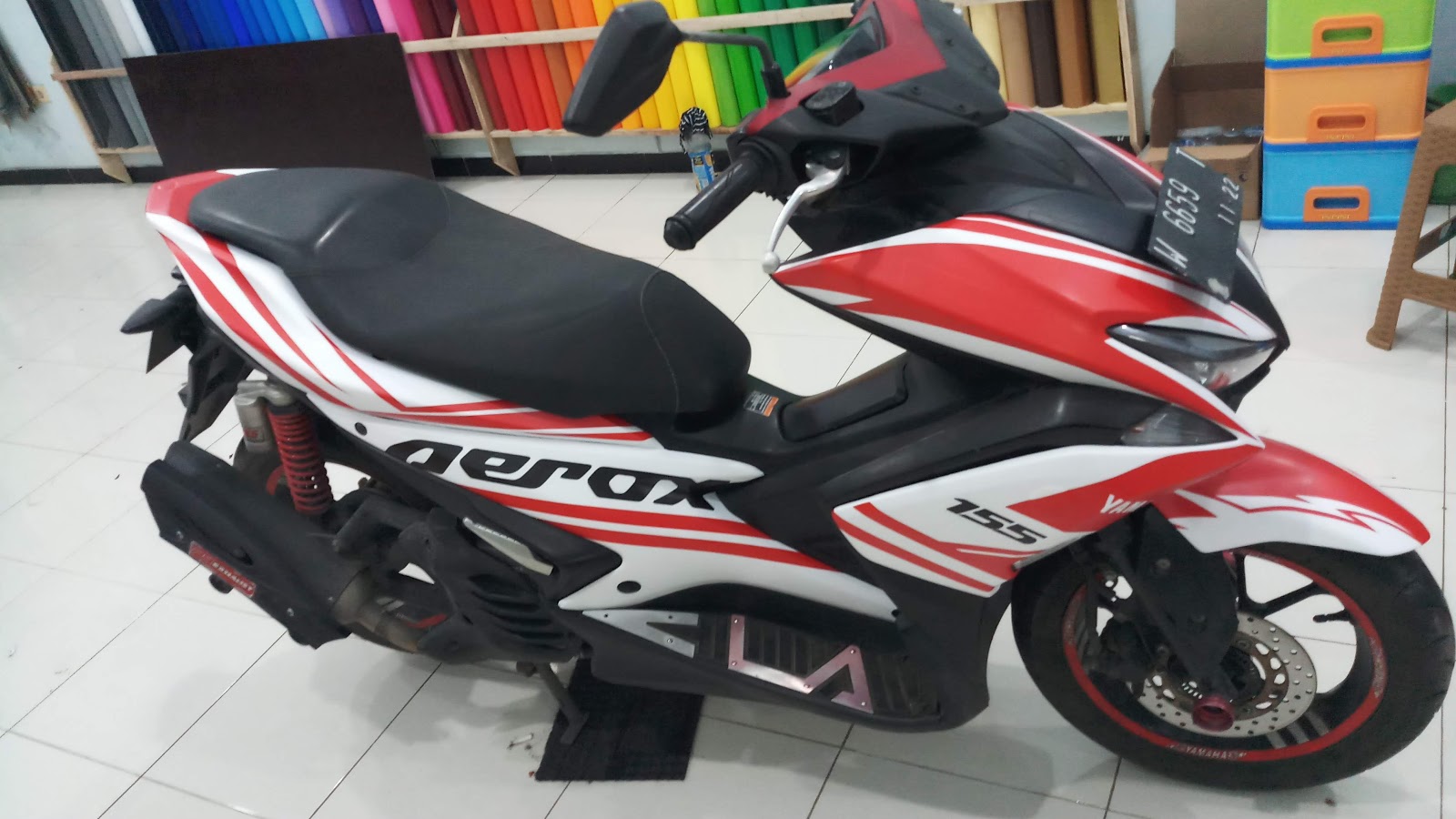 Dhanial Art Sticker: decal aerox indihome merah putih