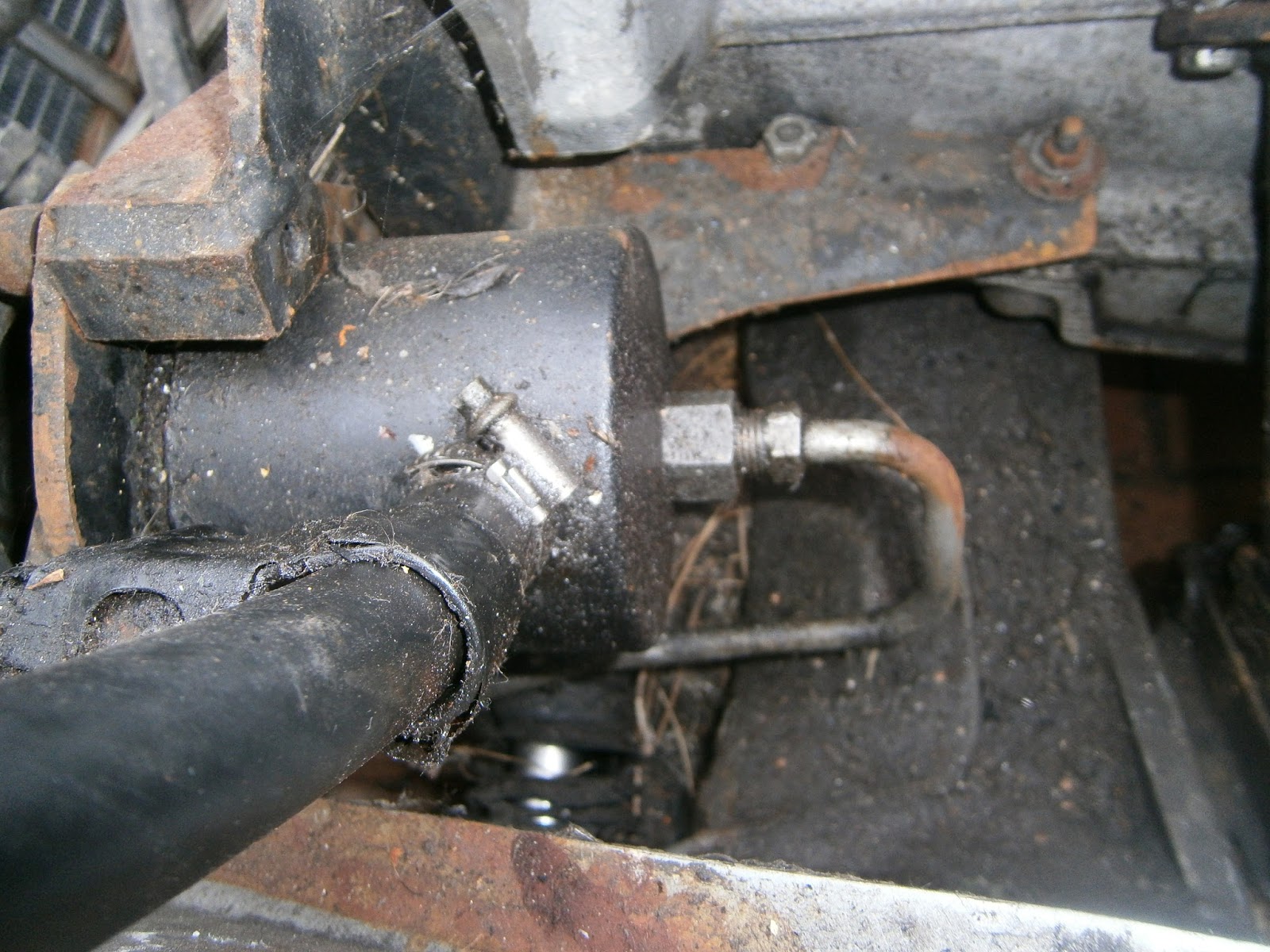 Lotus Excel Restoration: Removing the radiator, PAS pump and oil cooler