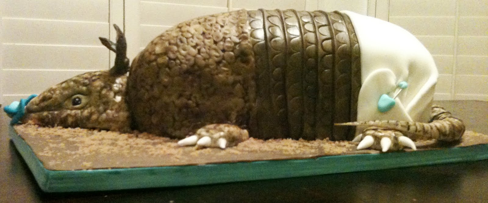 sugar: Baby Armadillo Cake