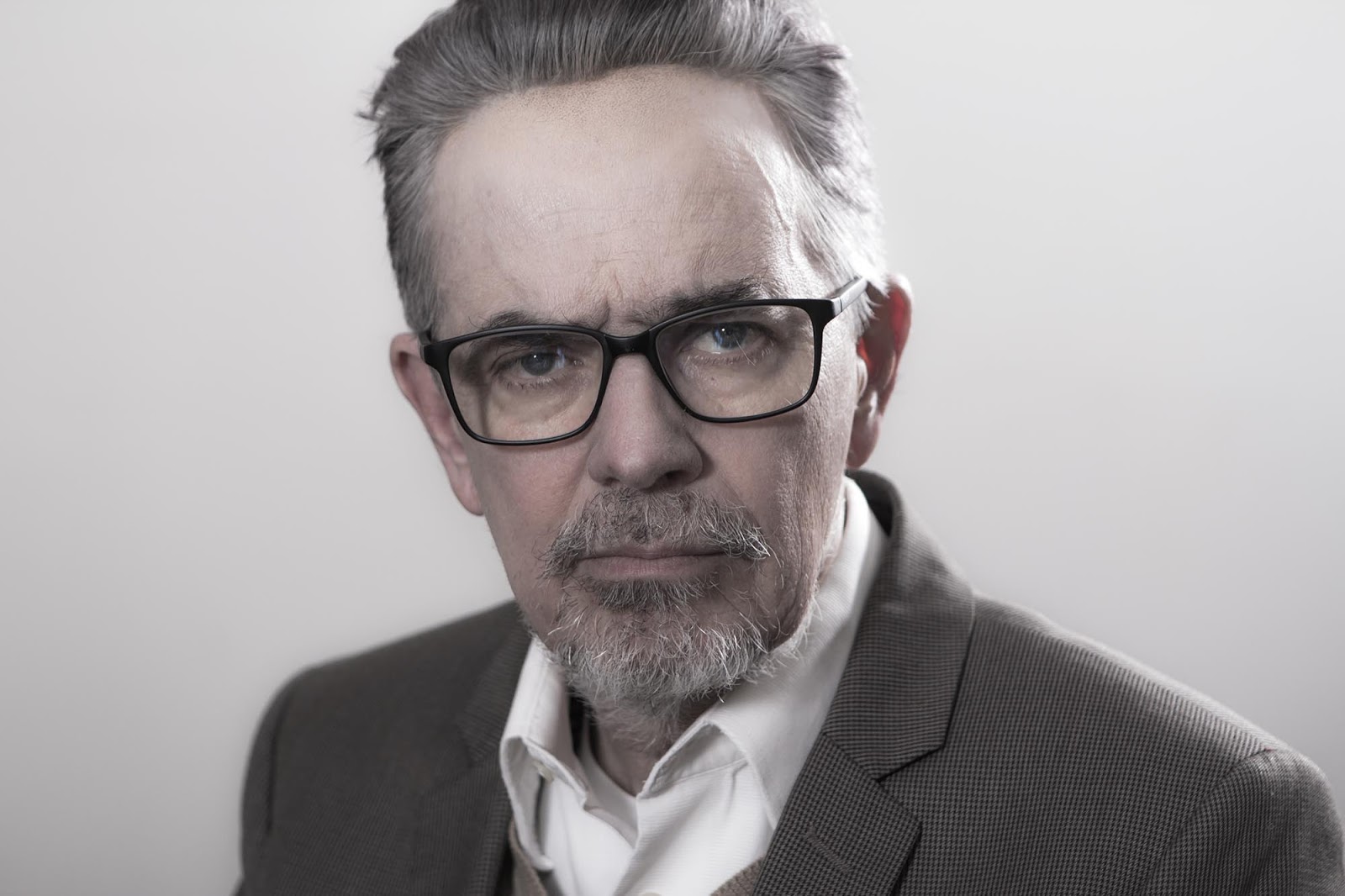 EL ESPECTADOR venezolano: Si esto es un hombre