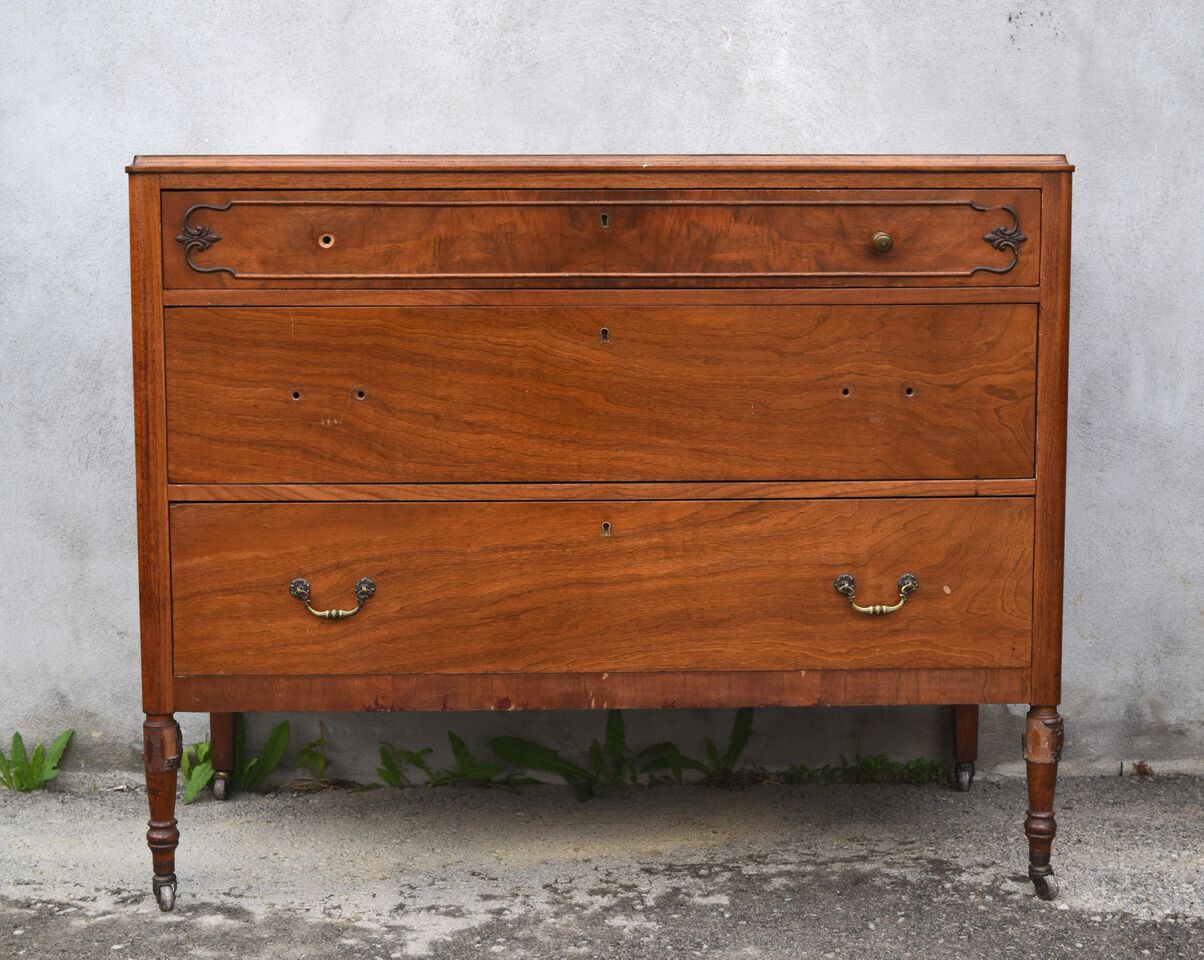 Annie Sloan • Paint & Colour: Jelena Pticek's Striped Chest of Drawers