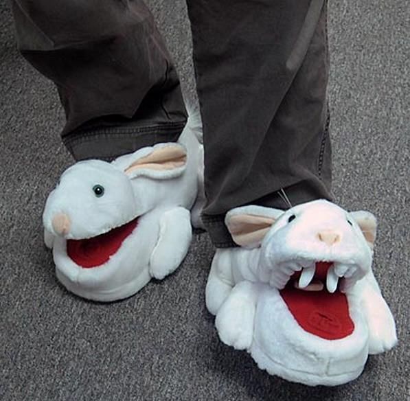 Colombo zone: Funny slippers photos....