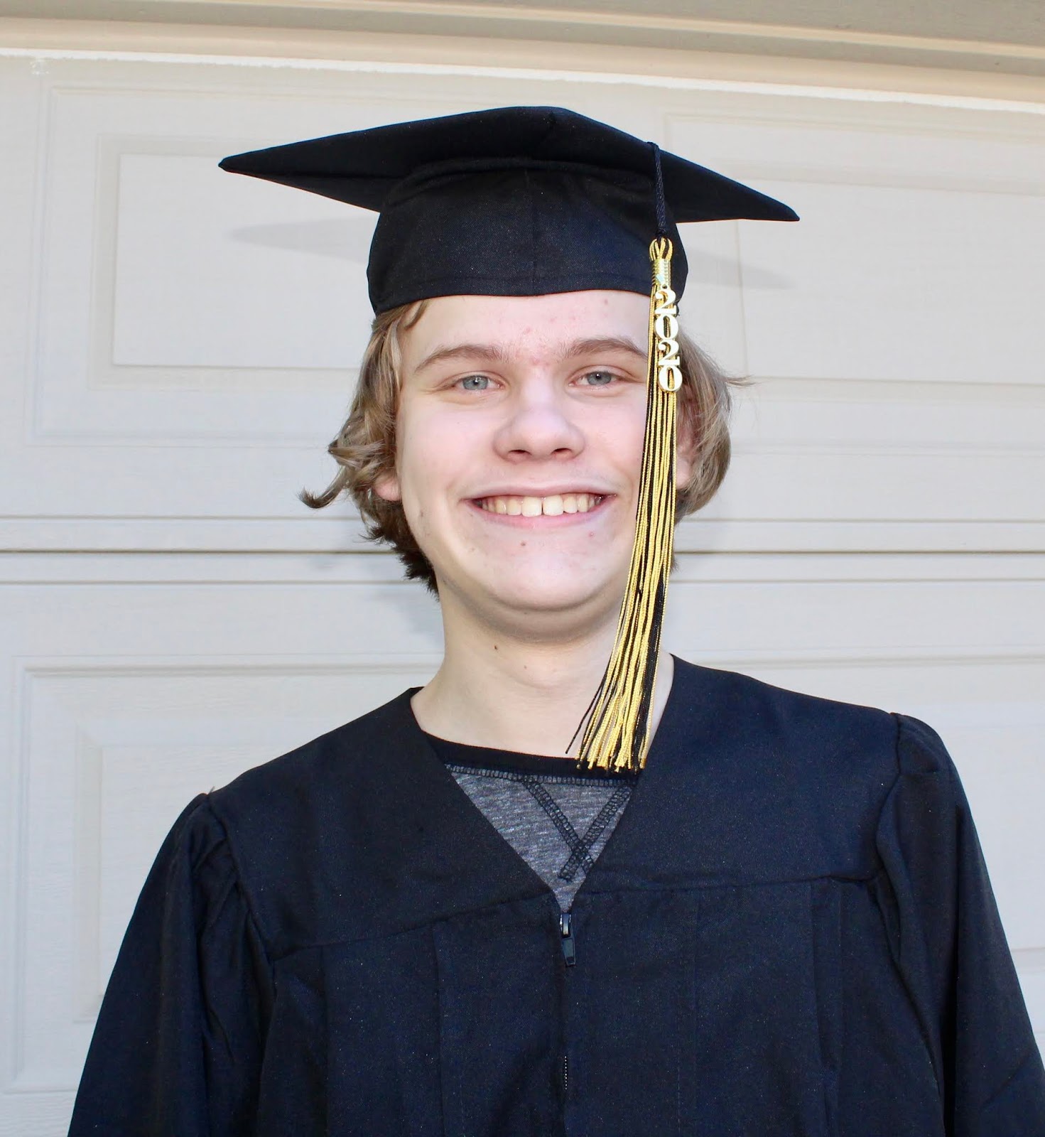 Airing My Laundry, One Post At A Time...: The Crazy Graduation Photo ...