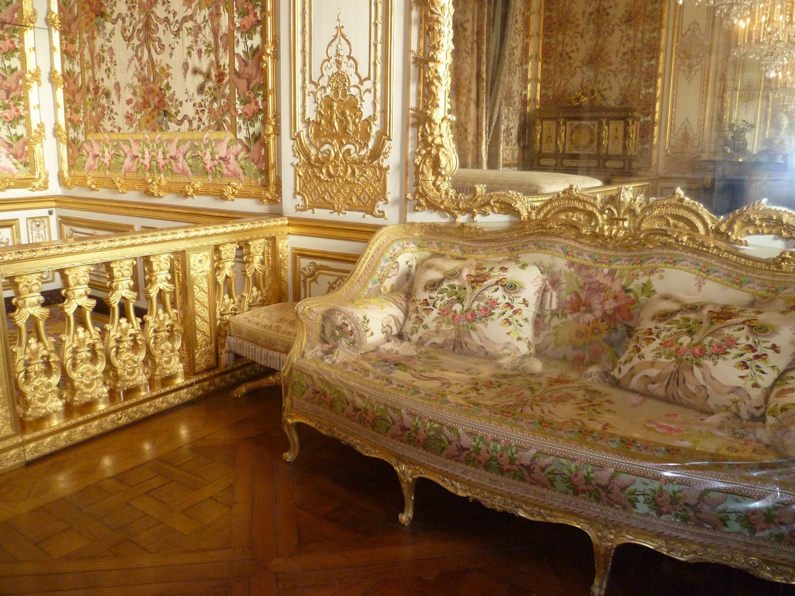 The Palace | Welcome to the Palace of Versailles, From the inside, France