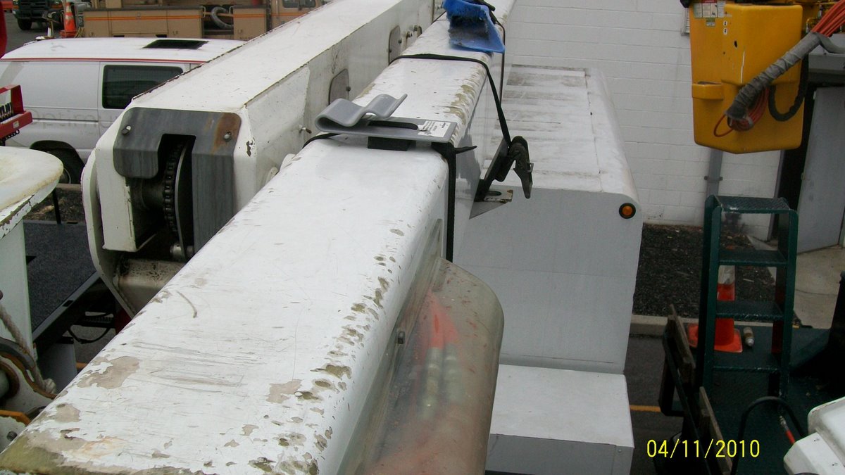 Utility Equipment Blog: Care of Fiberglass Booms