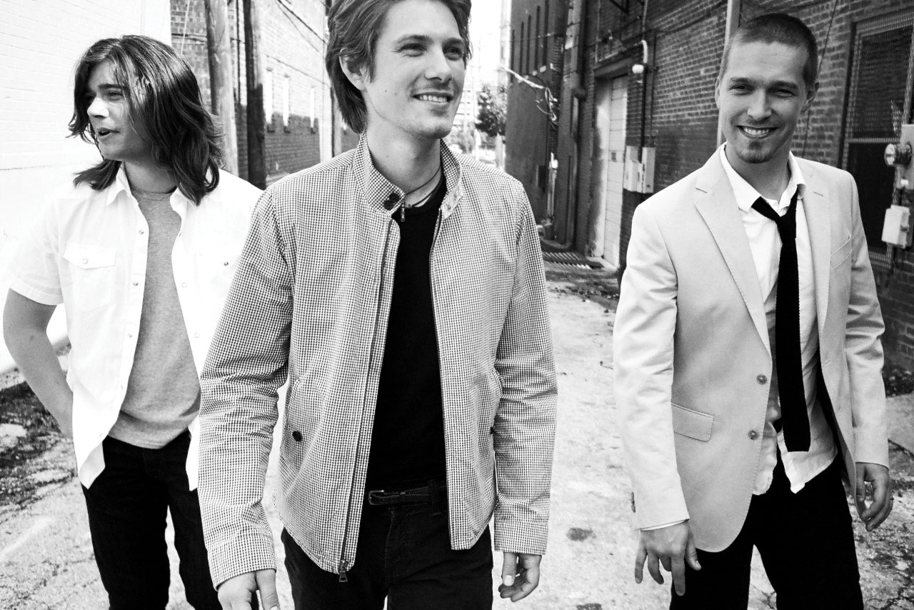 Happy City: HANSON: ΣΤΟ ΒΙΝΤΕΟ ΤΟΥ ΝΕΟΥ ΤΟΥΣ ΤΡΑΓΟΥΔΙΟΥ ΠΡΩΤΑΓΩΝΙΣΤΟΥΝ ...