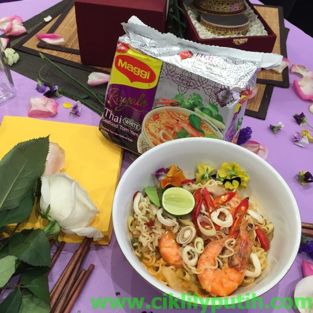 CikLilyPutih The Lifestyle Blogger: MAGGI® Royale Thai Tom Yam Seafood ...