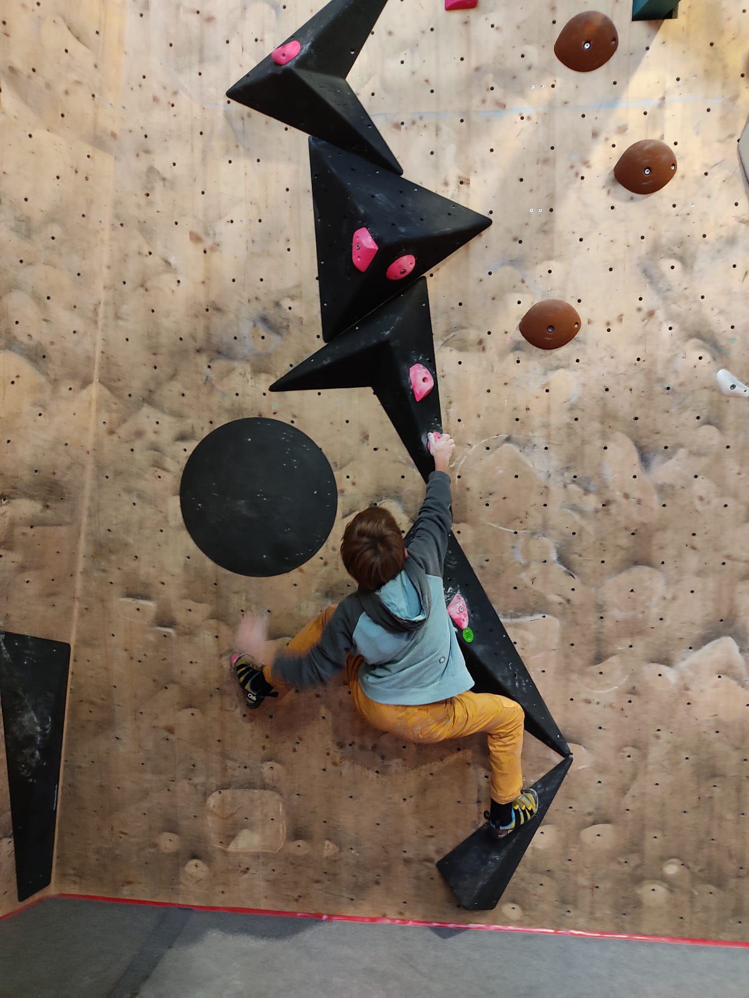 Kletterblog: Zürcher Klettermeisterschaft 3/2021 - Bouldern im Minimum