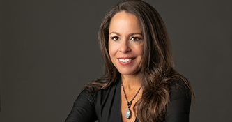 Book Q&As with Deborah Kalb: Q&A with Lisa Barr