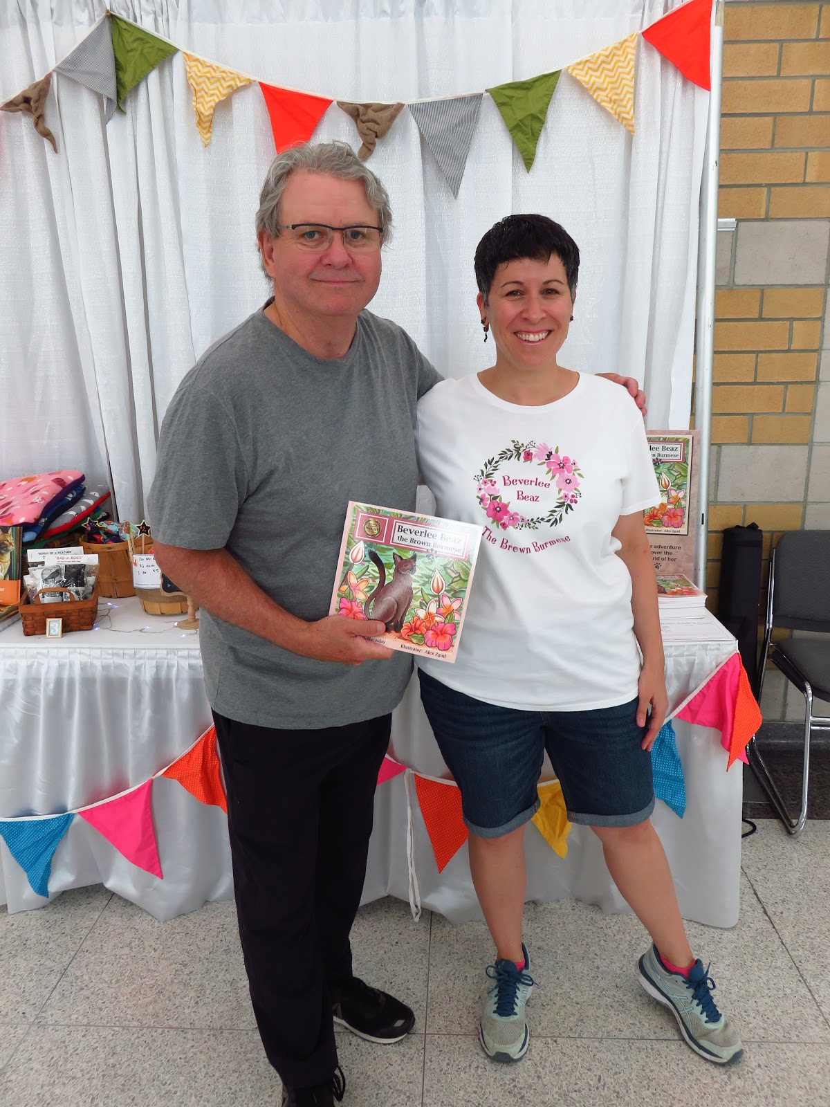 The World of Gord: Volunteering at the Annex Cat Rescue Booth at the CNE