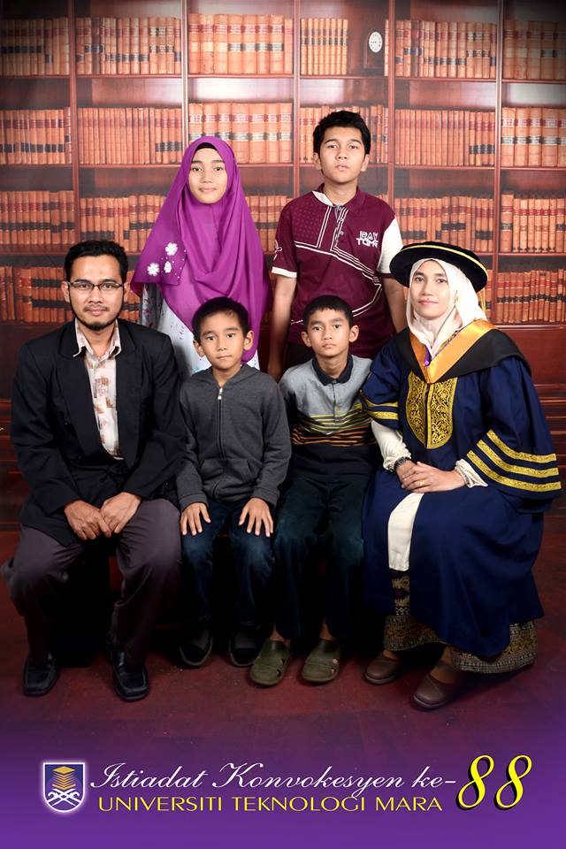 Heaven Picture Studio - Power Print Centre: Gambar Konvokesyen Untuk ...