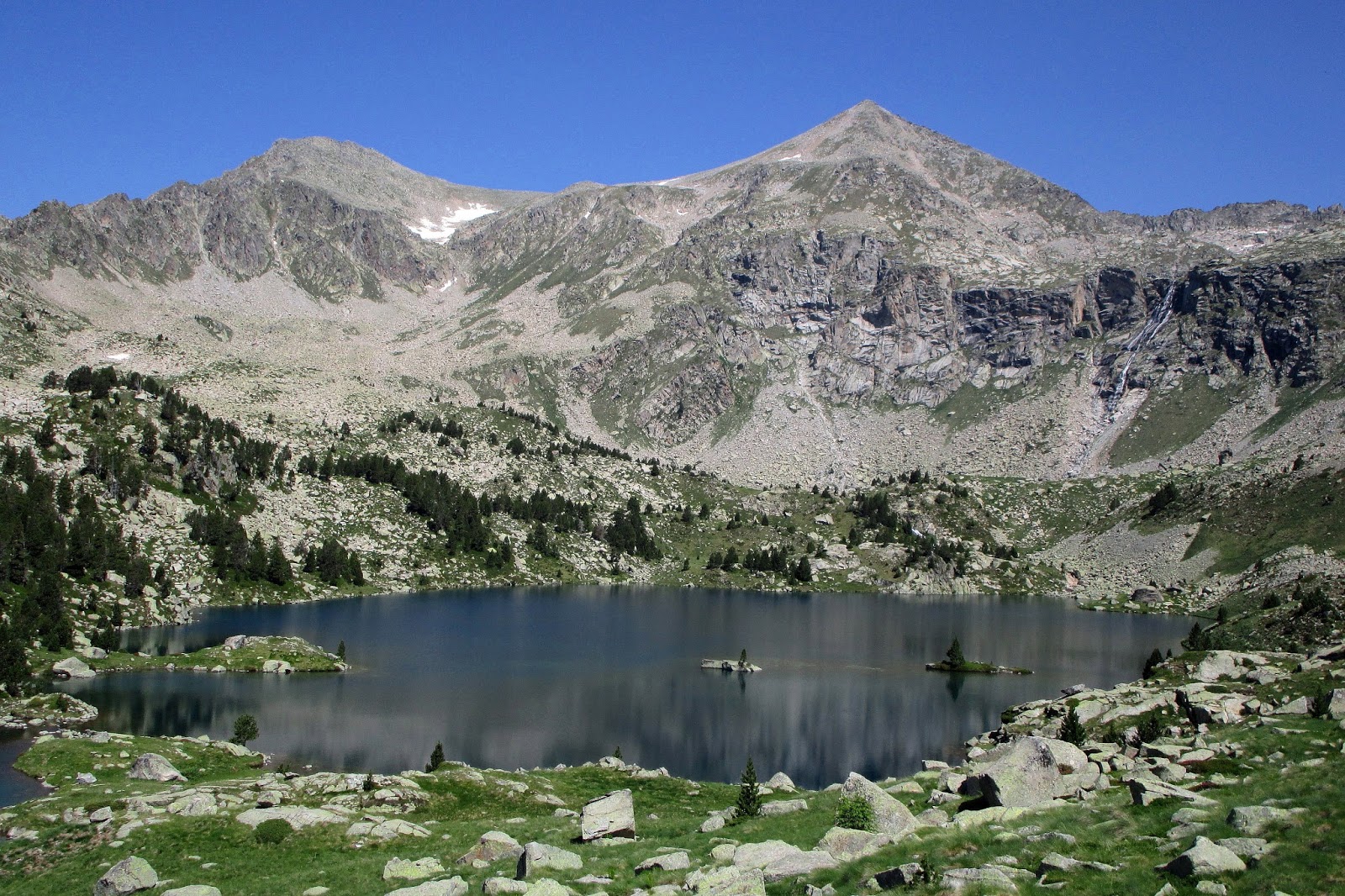 La luz de la montaña: Circular por Estanys de Gémena - Pic d'Estany ...