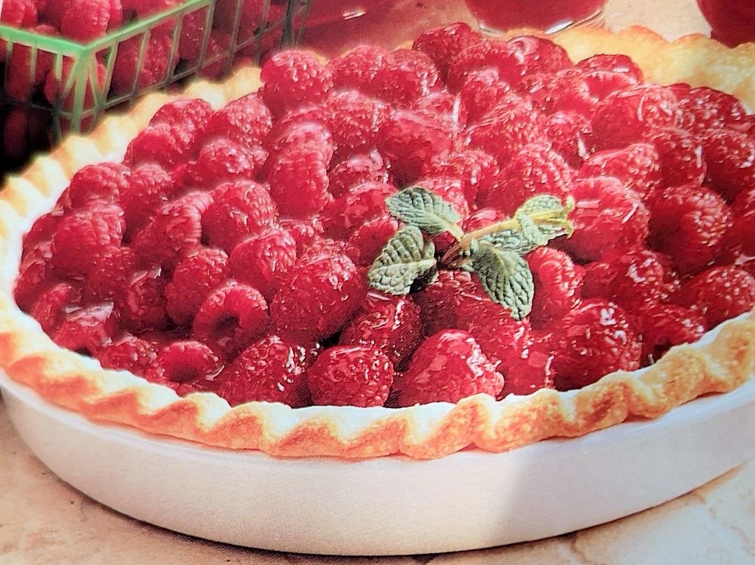 Le Chef Pierre D'Iberville: Glazed Raspberry Pie (Best of country Pies)