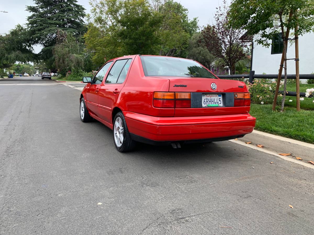 Ultimate Survivor: 1998 Volkswagen Jetta Turbo Diesel Manual - DailyTurismo