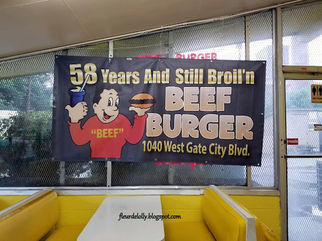 Fleur de Lolly: Dining Out: Greensboro, NC, Beef Burger (Biff Burger)