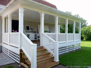 My Blueberry House: Veranda - räcke och tak