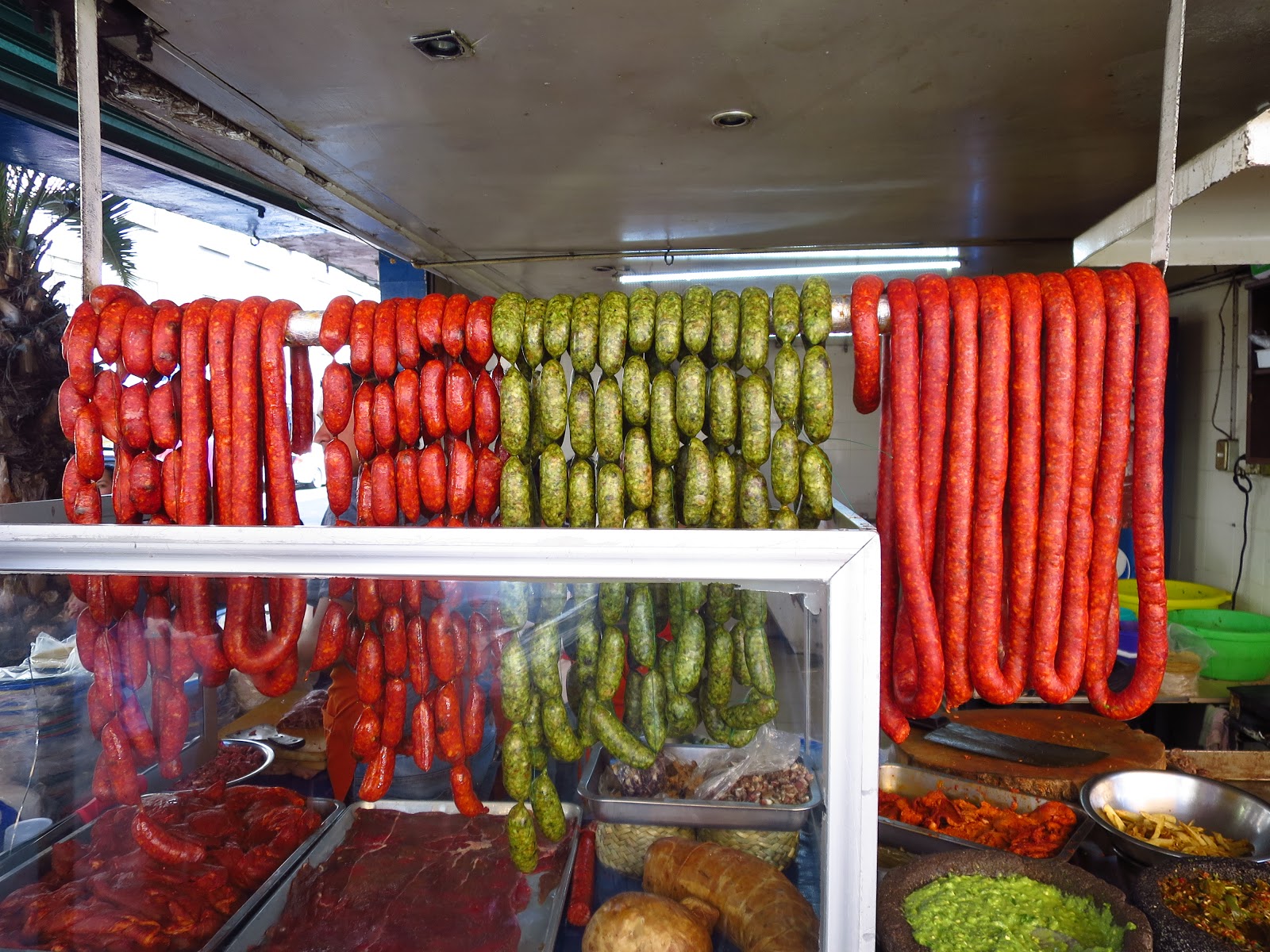 Smokin' Chokin' and Chowing with the King: Eating BIG in Mexico City