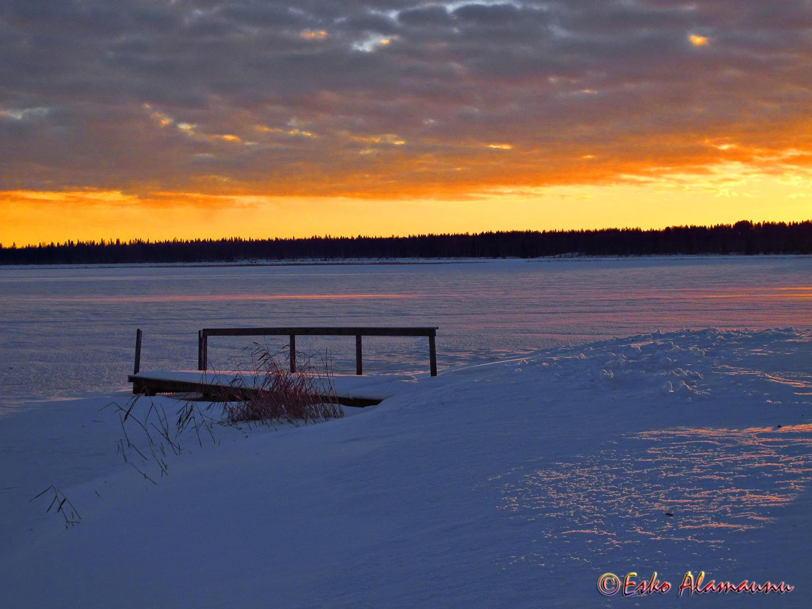 Eko-Kuvia: Auringon lasku...