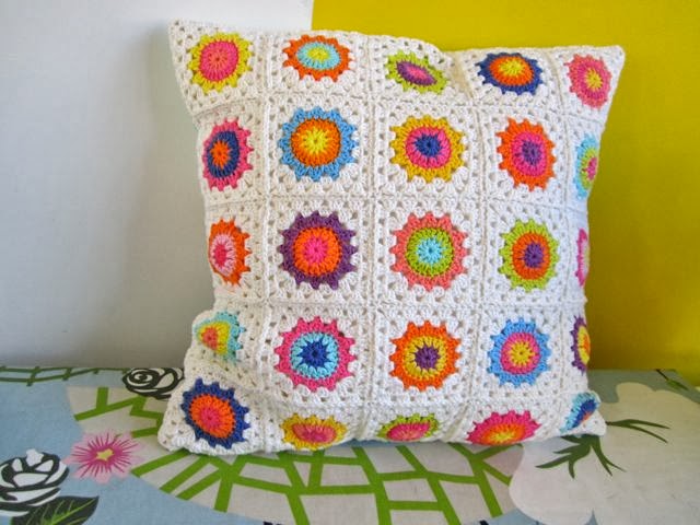 Color 'n Cream Crochet and Dream: Flower Square Tutorial IV