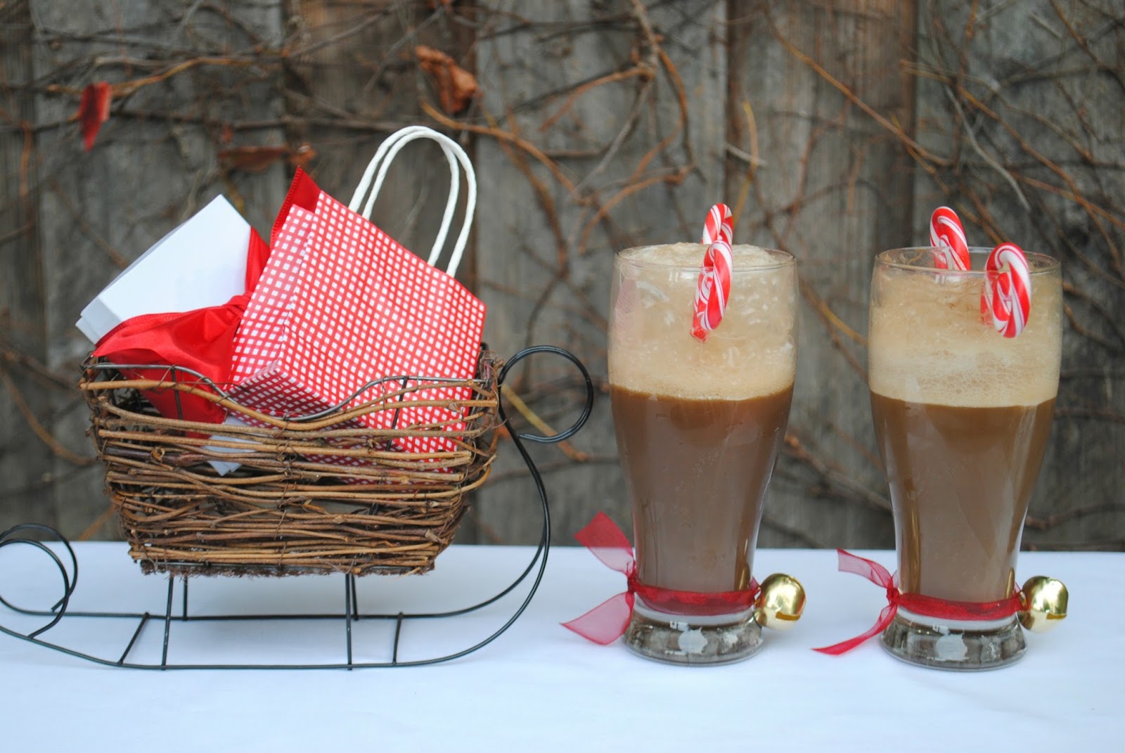Jac o' lyn Murphy: Holiday Root Beer, Reindeer Floats!