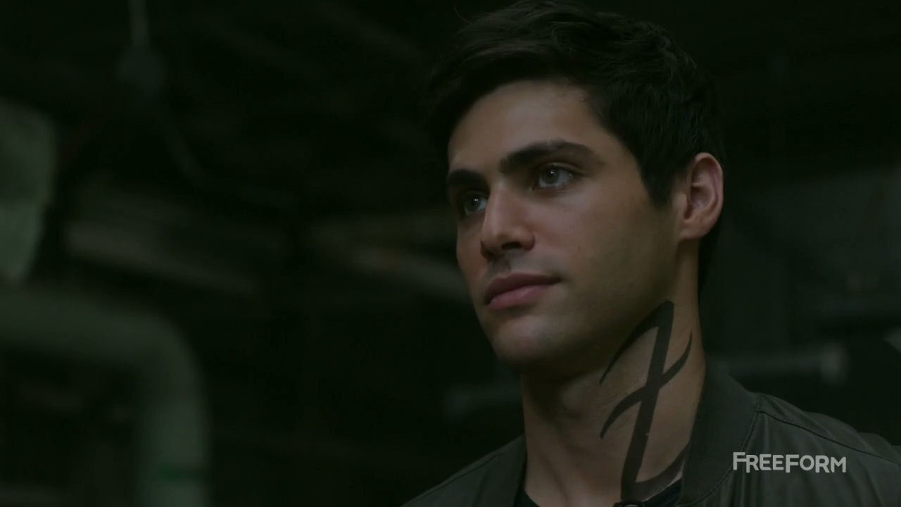 Matthew Daddario on Shadowhunters: The Mortal Instruments (2017) ~ DC's ...