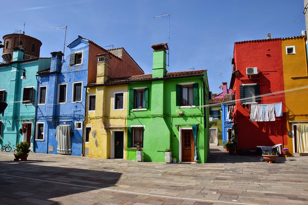 Discettazioni erranti: Le case colorate di Burano